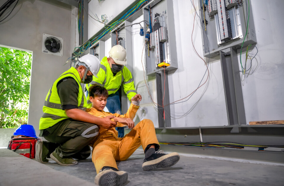 Zásah elektrickým proudem jako pracovní úraz